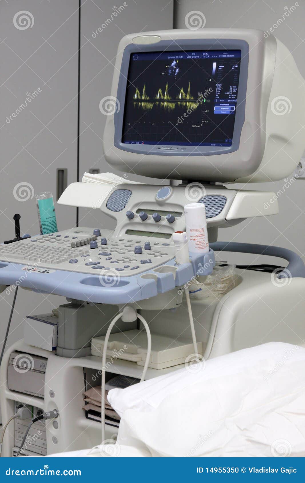 Ultrasonic machine stock photo. Image of scanning, medicine - 14955350