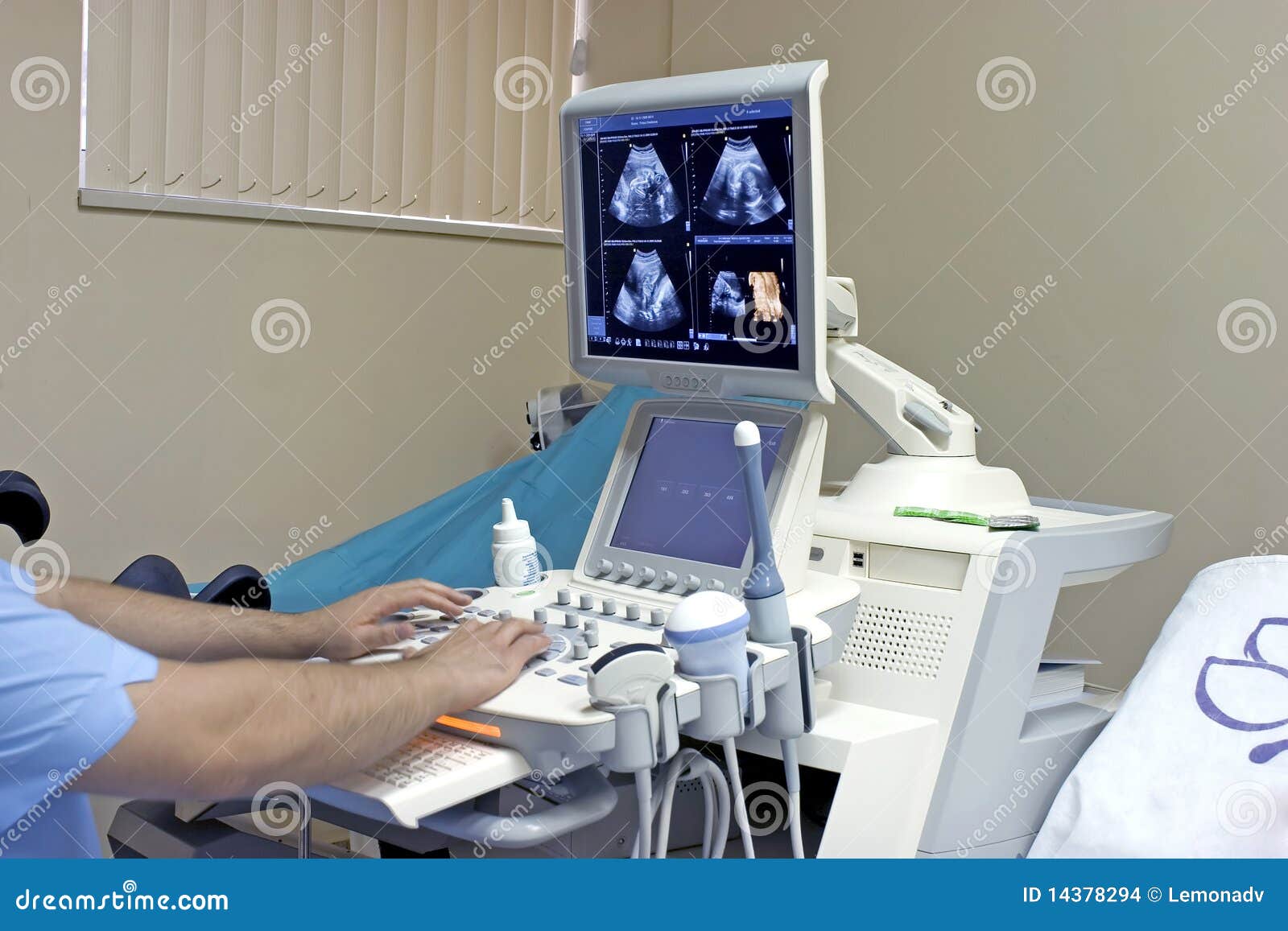 Ultrasonic scan stock photo. Image of pregnant, medicine - 14378294