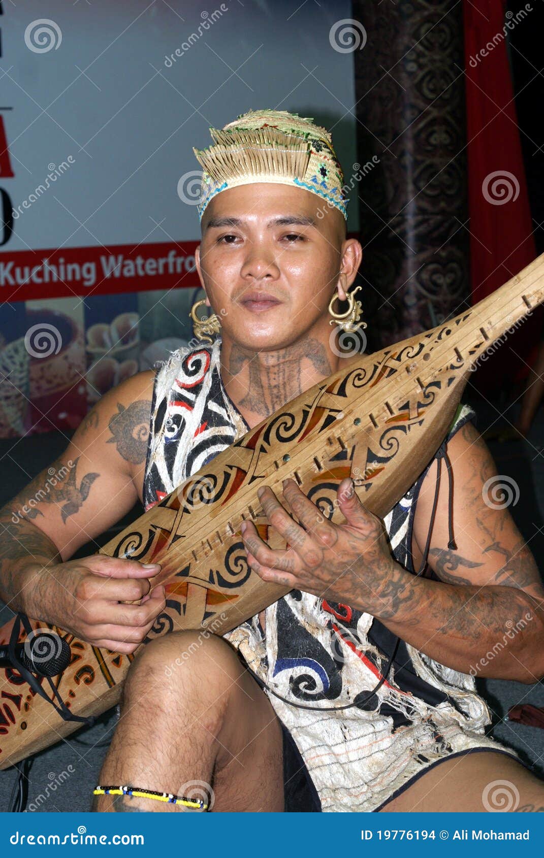 The ULU plays Sape editorial stock image. Image of music - 19776194