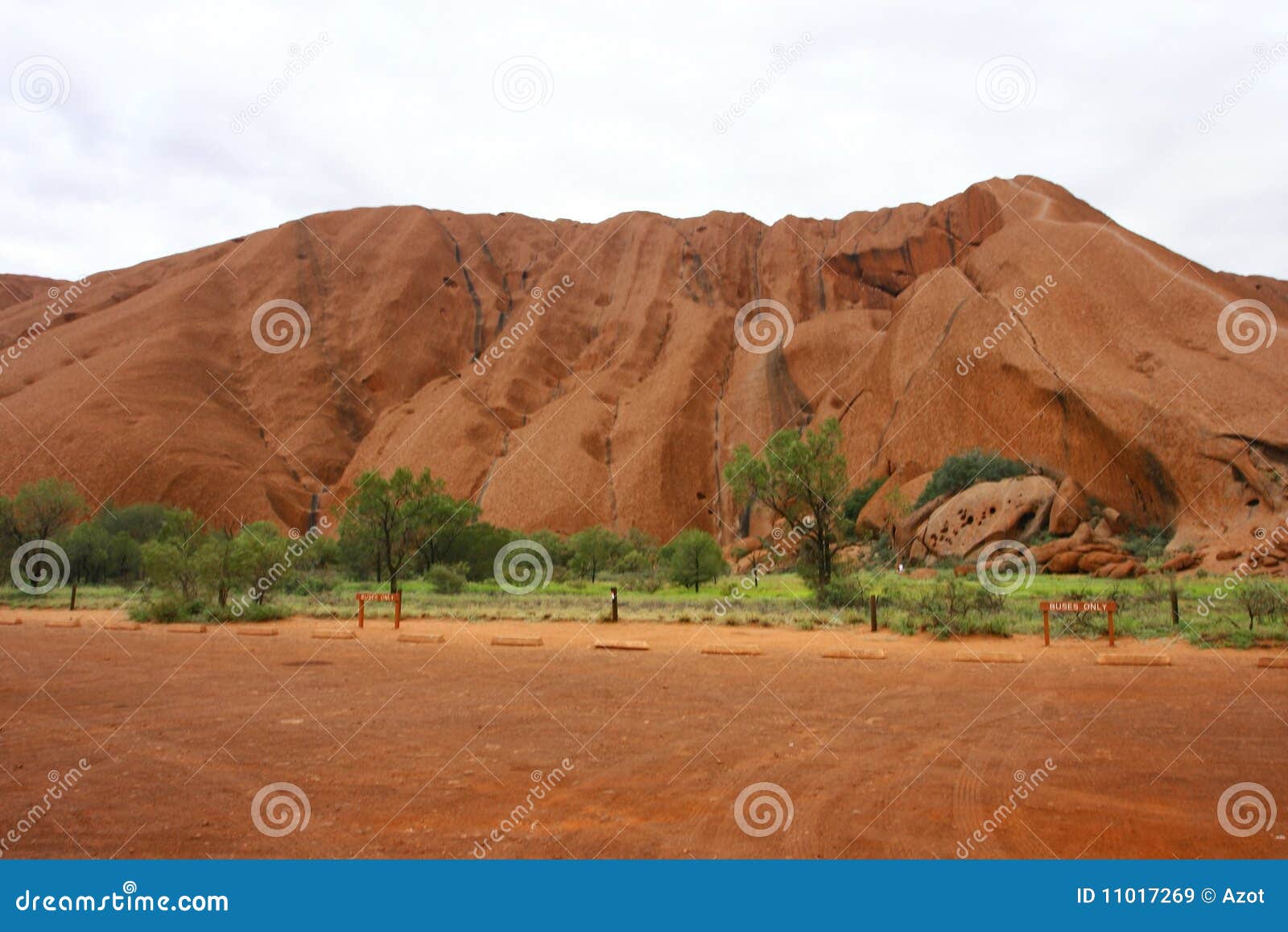 Uluru editorial stock image. Image of uluru, australia - 11017269