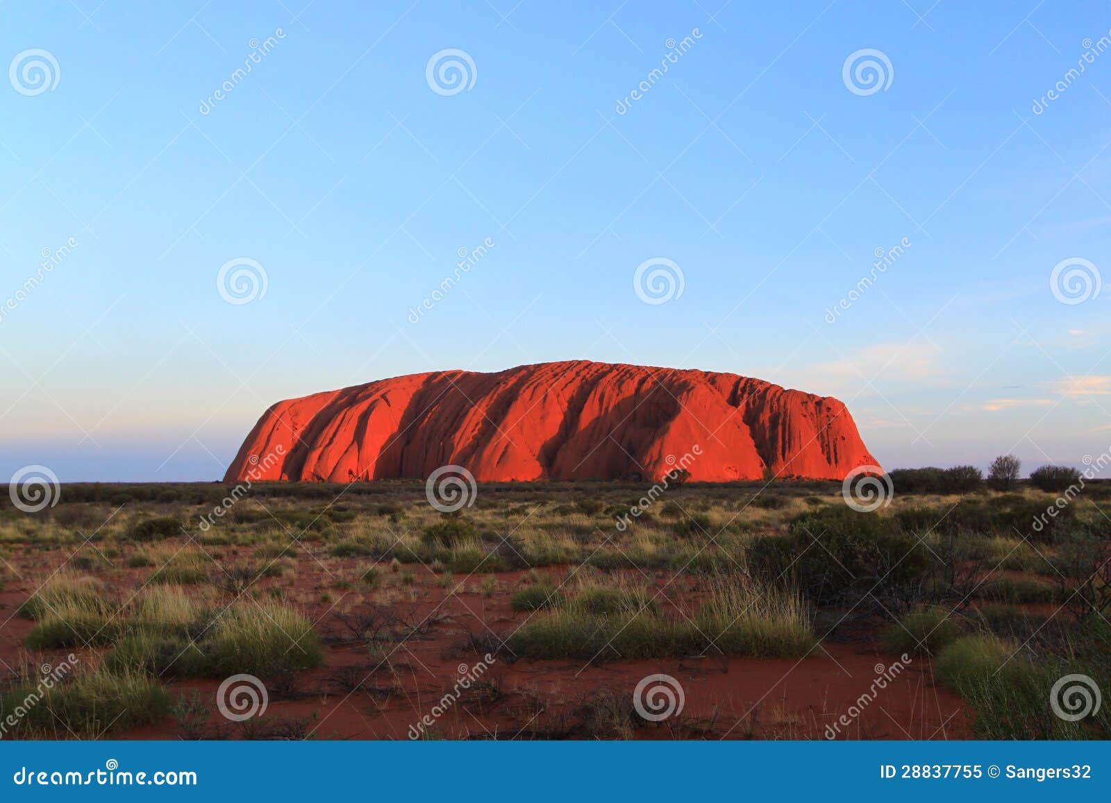 Uluru editorial image. Image of northern, country, uluru - 28837755