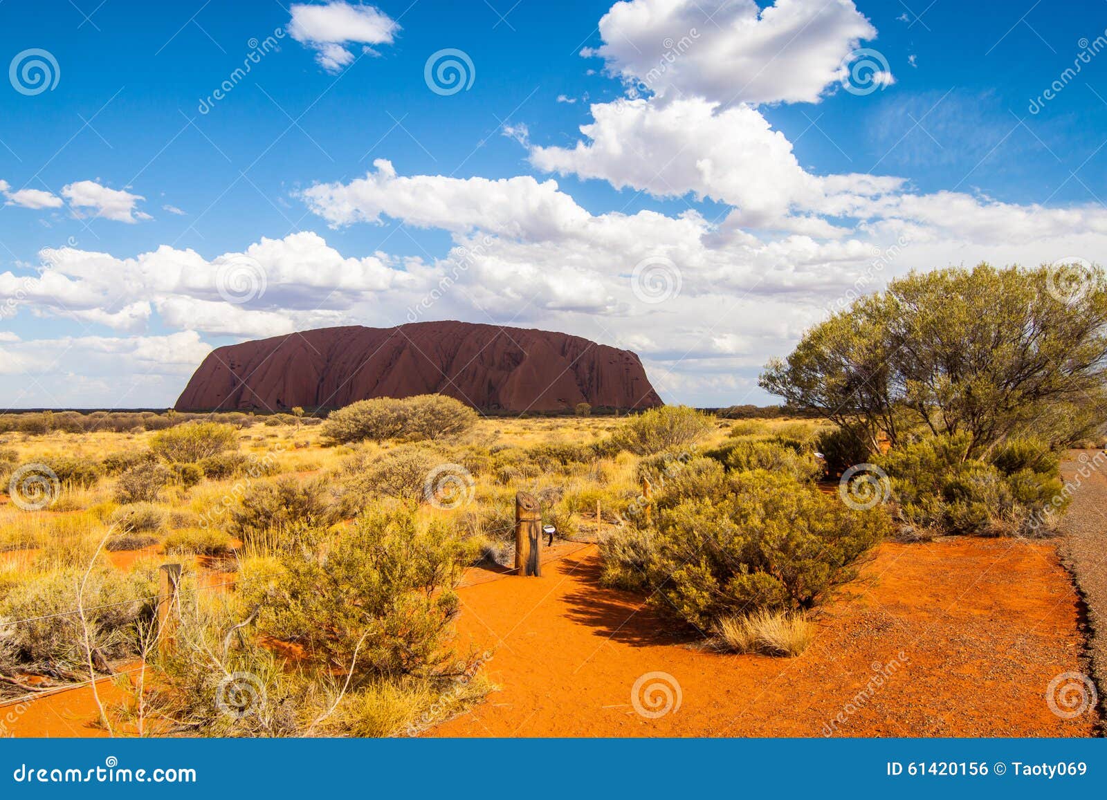 Uluru editorial photo. Image of scenic, uluru, mountain - 61420156