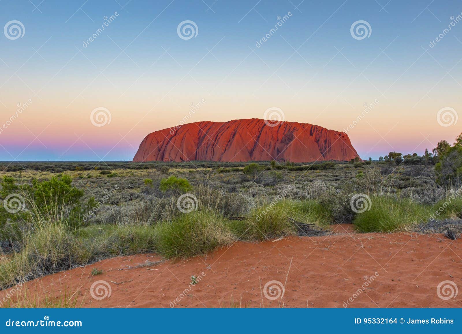 Uluru sunset editorial stock image. Image of aboriginal - 95332164