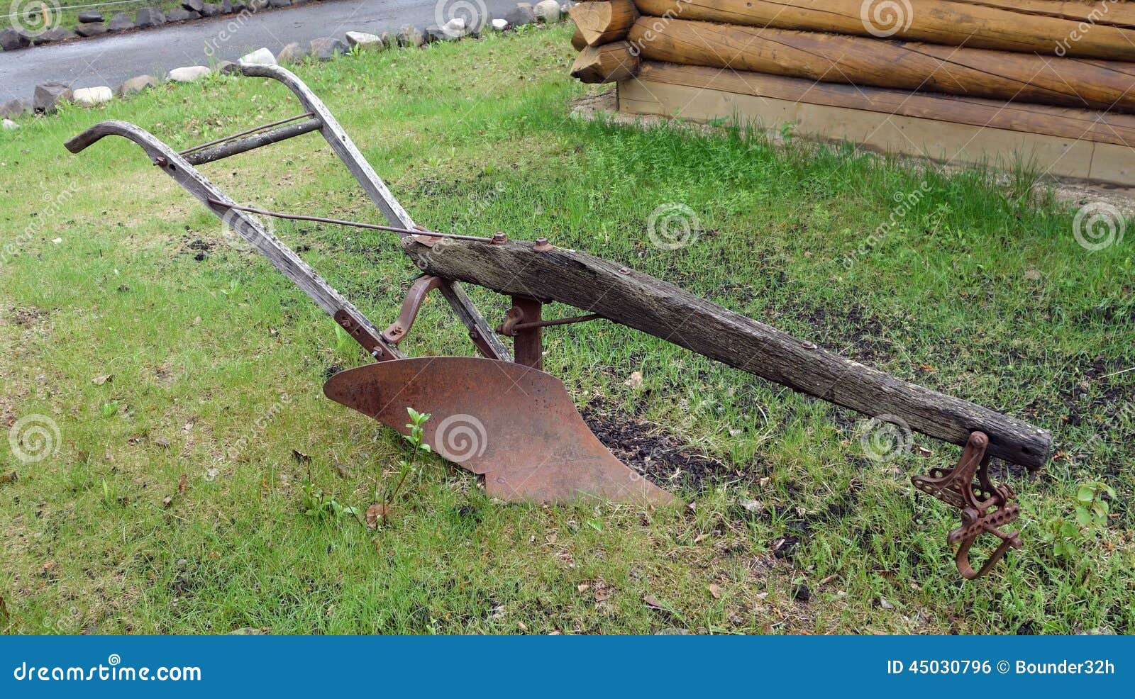 Um Arado Antigo Na Exposição Em Alaska Foto de Stock - Imagem: 45030796