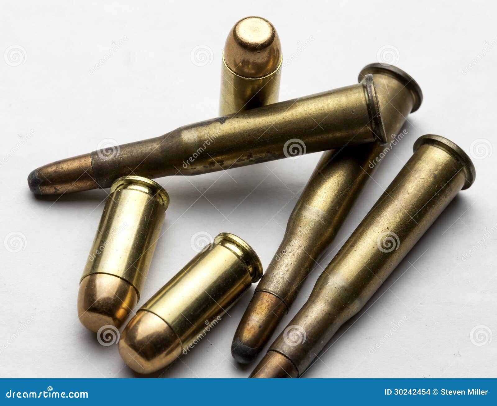 Balas foto de stock. Imagem de bala, balas, mortal, bronze - 30242454