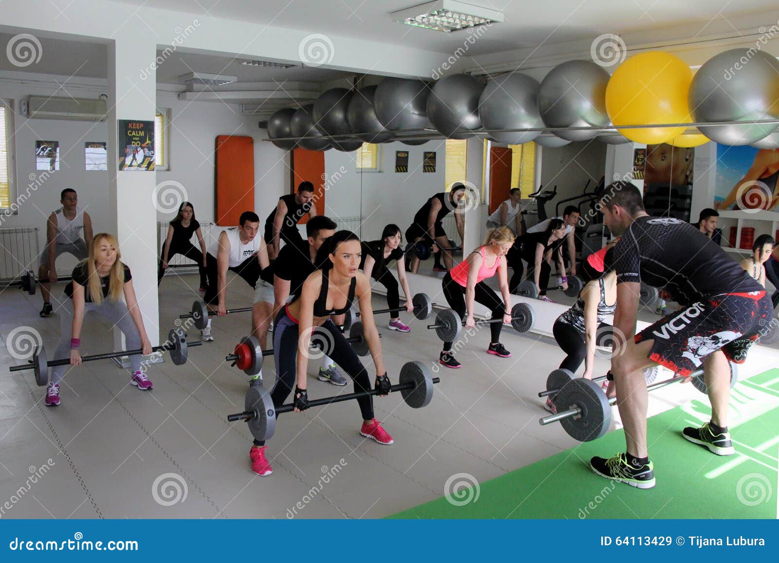 Um Grupo De Jovens Treinados Imagem de Stock Editorial - Imagem de ...