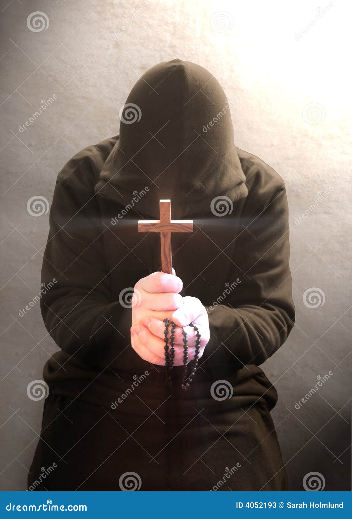 Uma monge cristã praying imagem de stock. Imagem de monge - 4052193