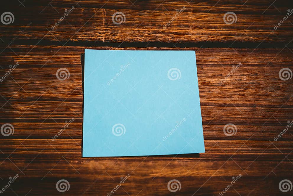 Uma nota de post-it azul foto de stock. Imagem de escreva - 53043256