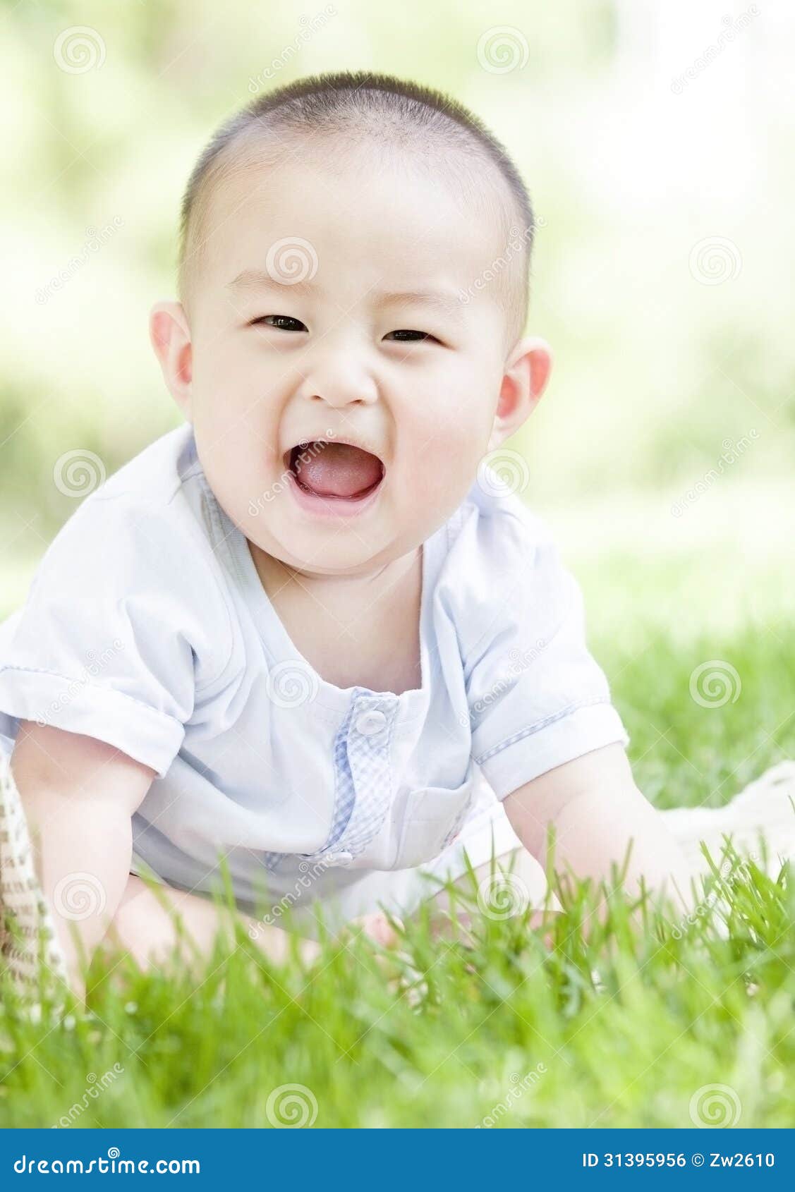 Un bebé sonriente foto de archivo. Imagen de menor, sonrisa - 31395956