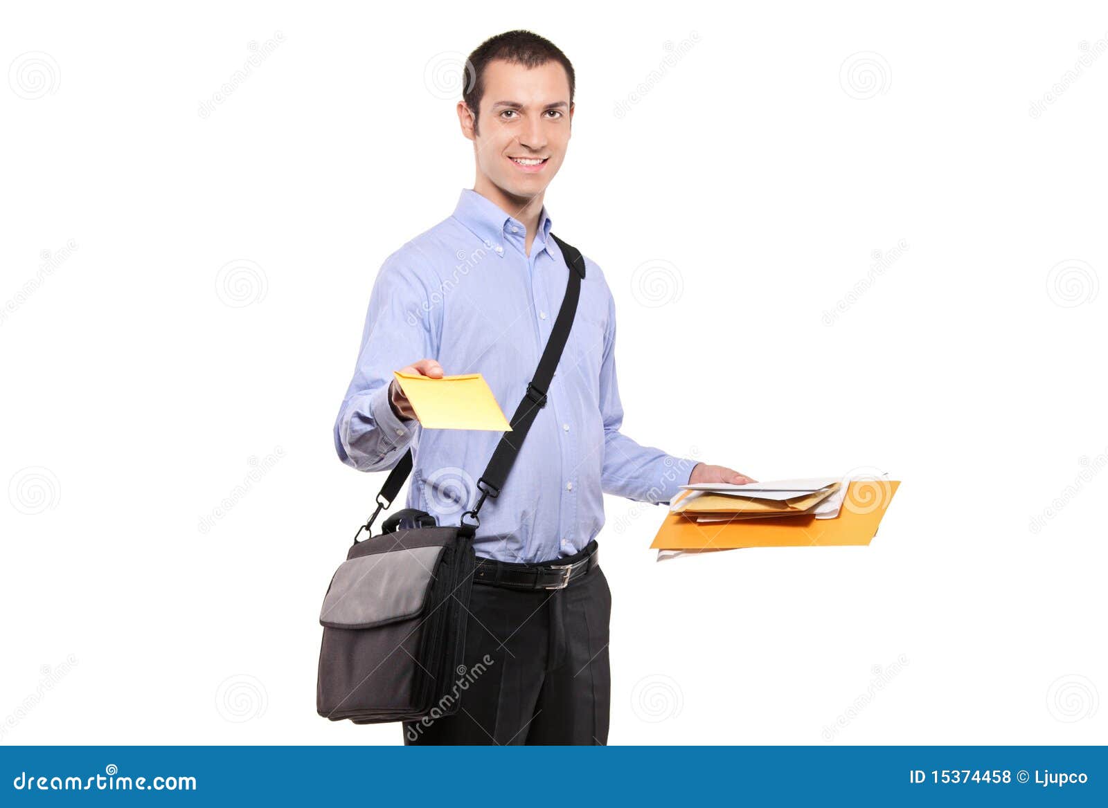 Un Cartero Que Entrega El Correo Foto de archivo - Imagen de lleve ...