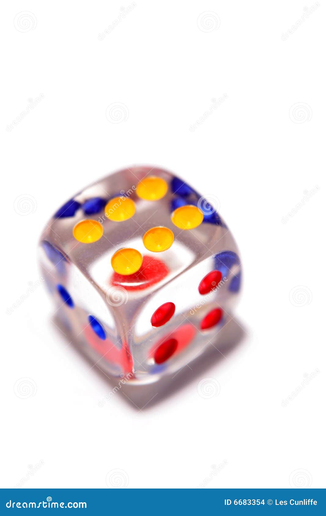 Un dado foto de archivo. Imagen de blanco, dados, iconos - 6683354