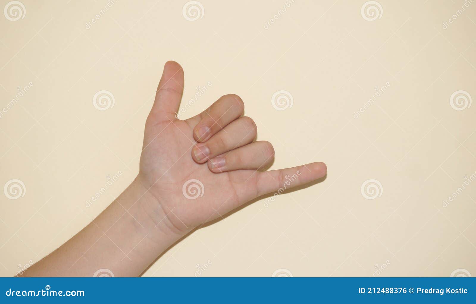 Un dedo vertical. foto de archivo. Imagen de metal, libro - 212488376