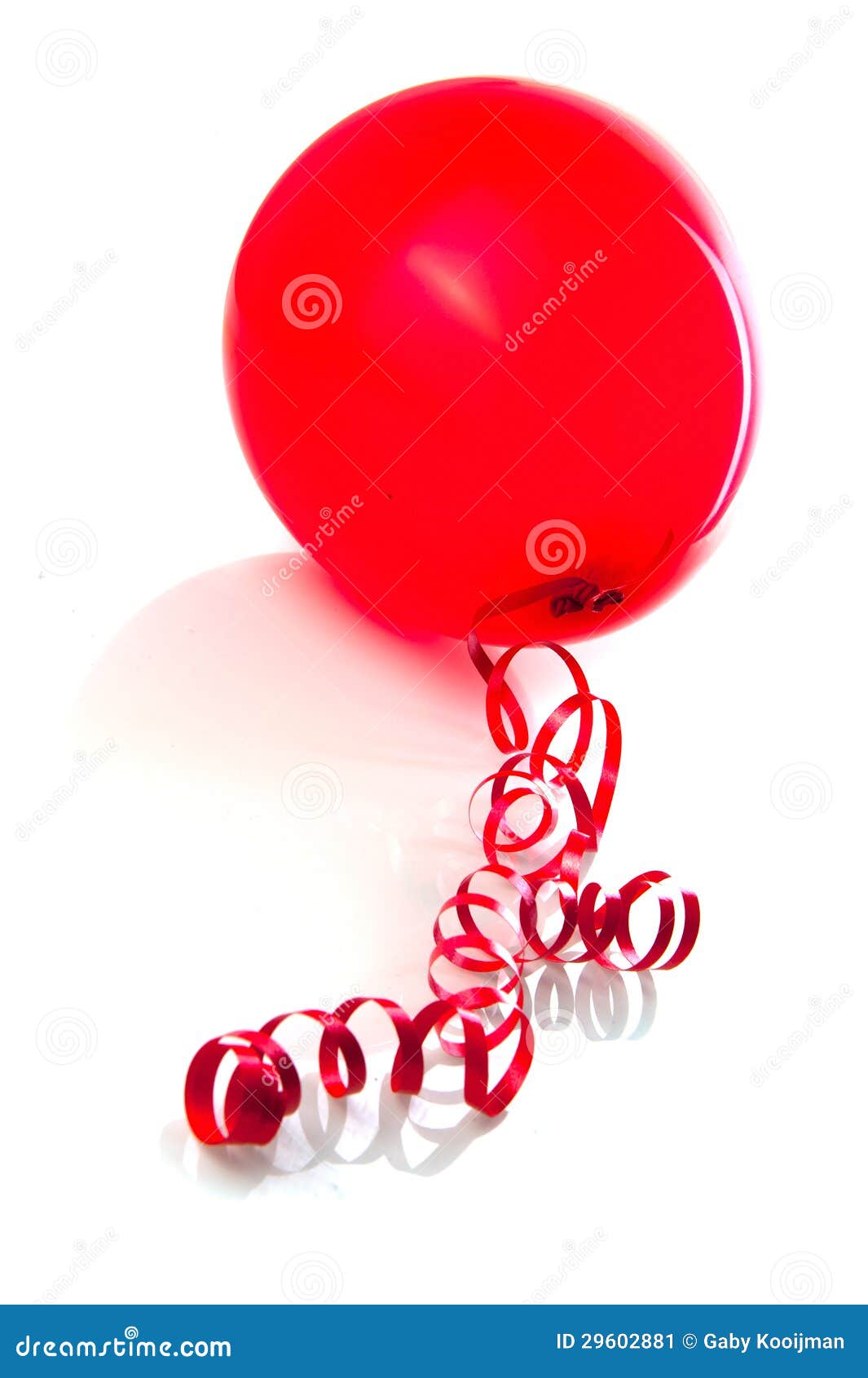 Un globo rojo imagen de archivo. Imagen de inflable, globo - 29602881