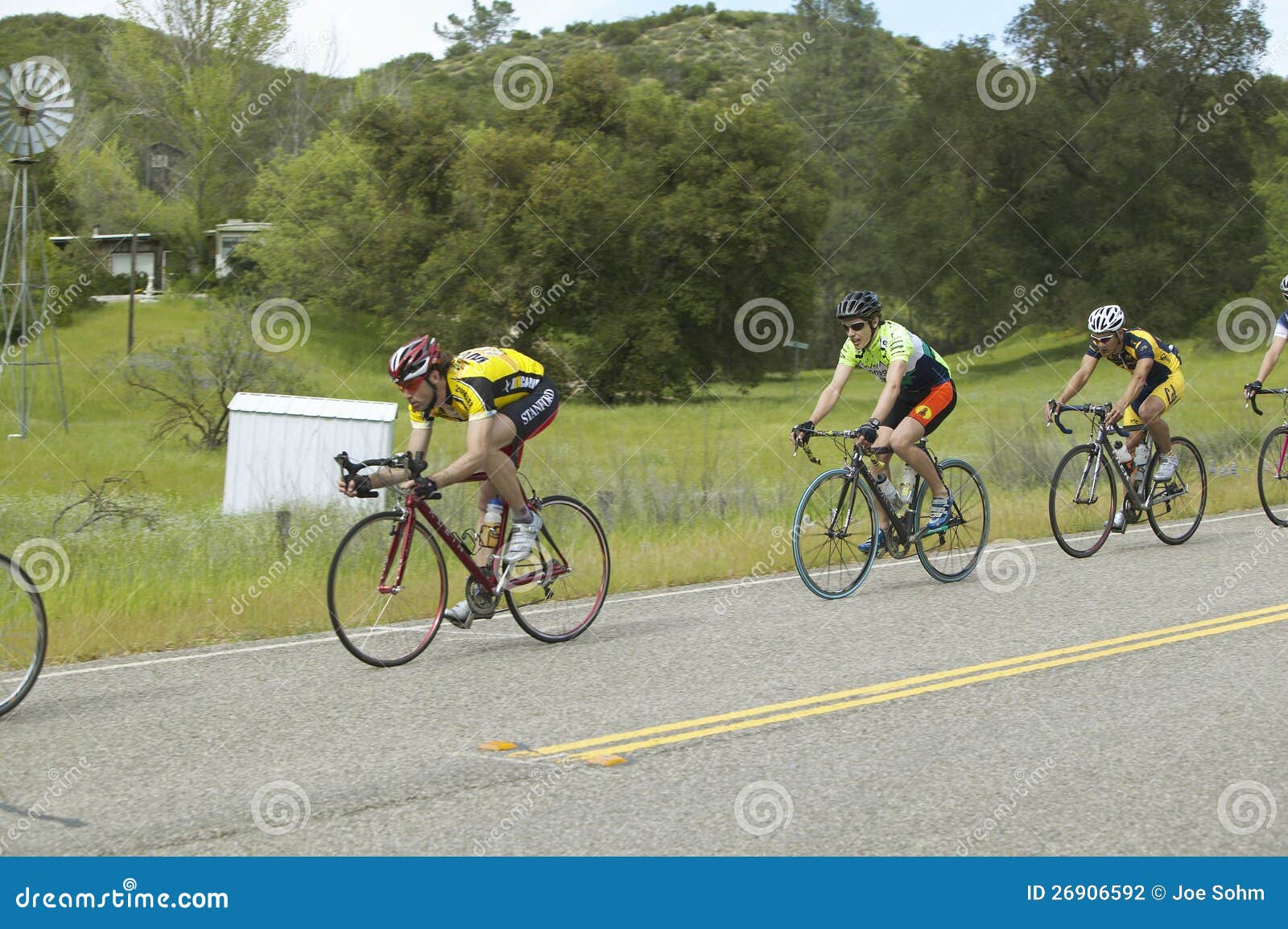Un Groupe De Cyclistes De Route Photographie éditorial - Image du ...