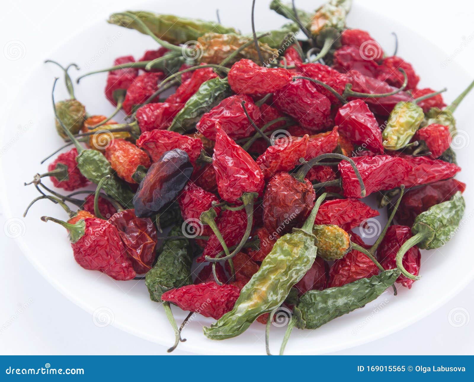 Un Groupe De Piments Rouges Secs Image stock - Image du cayenne ...