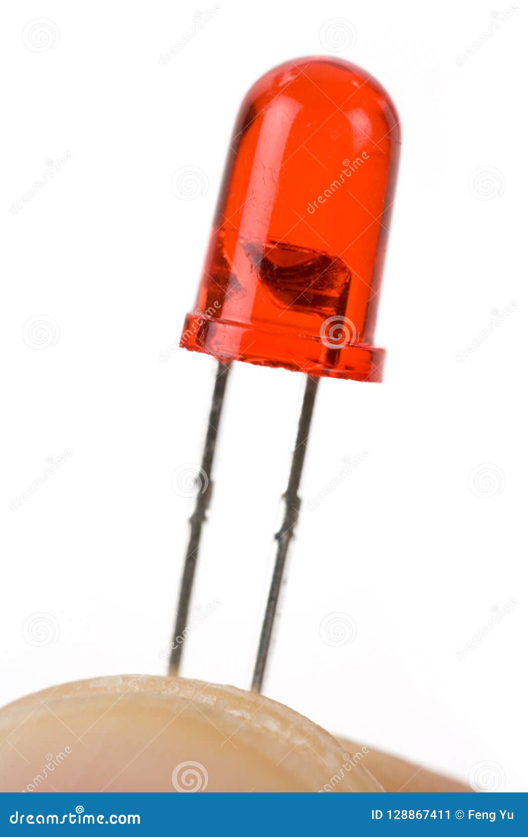 Un LED rojo imagen de archivo. Imagen de inferior, blanco - 128867411