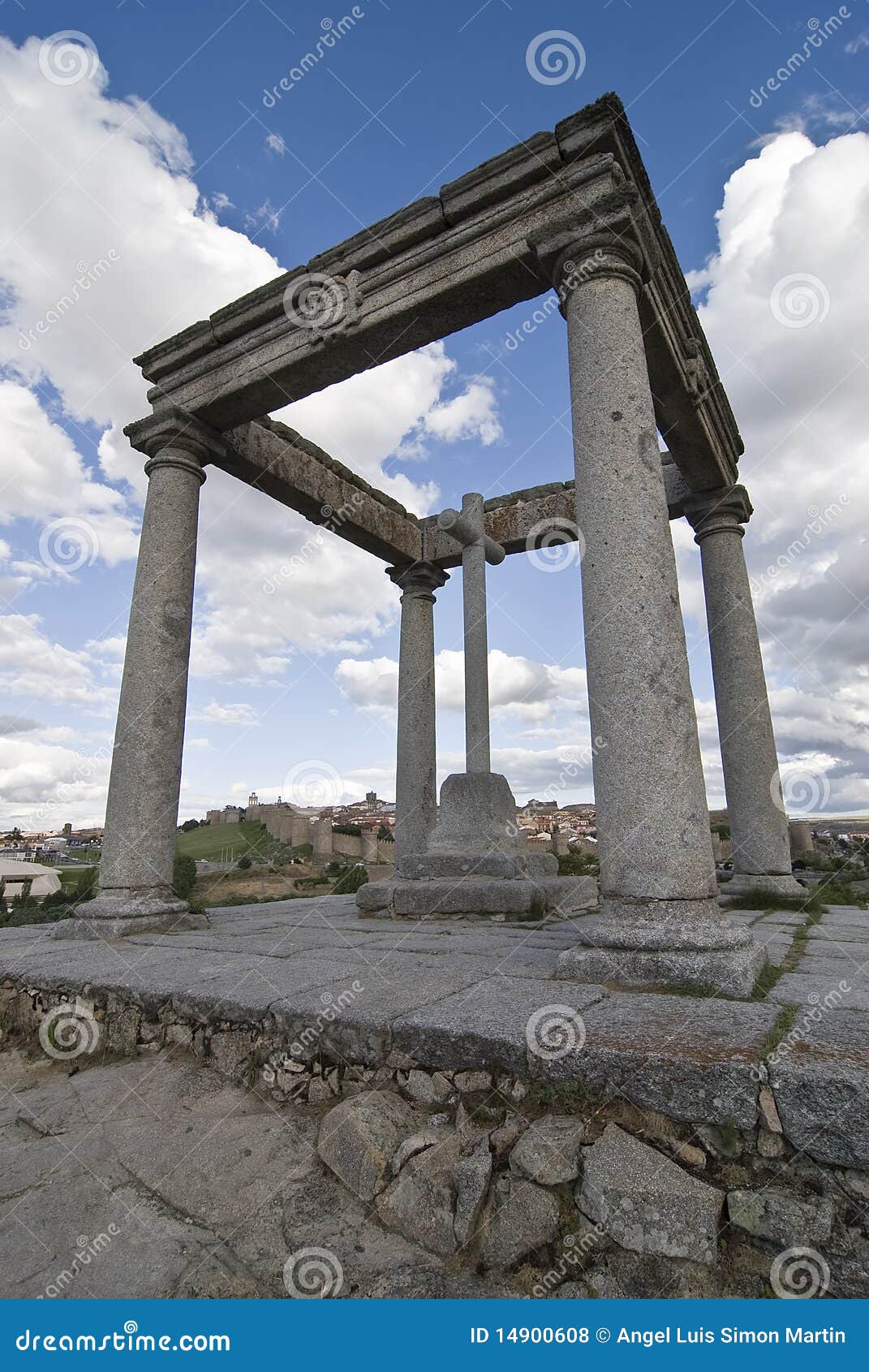 Un Monumento Dei Quattro Alberini. Fotografia Stock - Immagine di ...