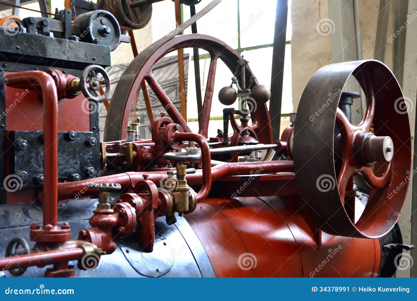 Un motor de vapor imagen de archivo. Imagen de motor - 34378991