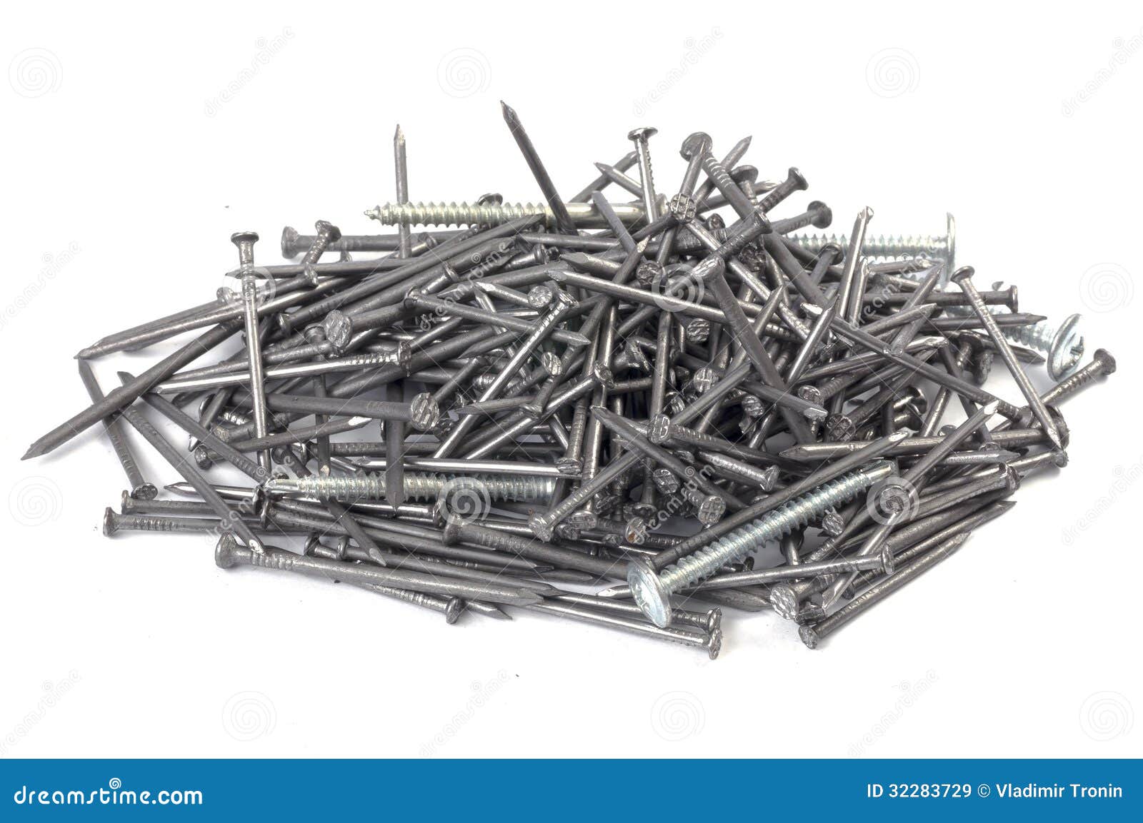 Un Mucchio Dei Chiodi E Delle Viti Immagine Stock - Immagine di metallo ...
