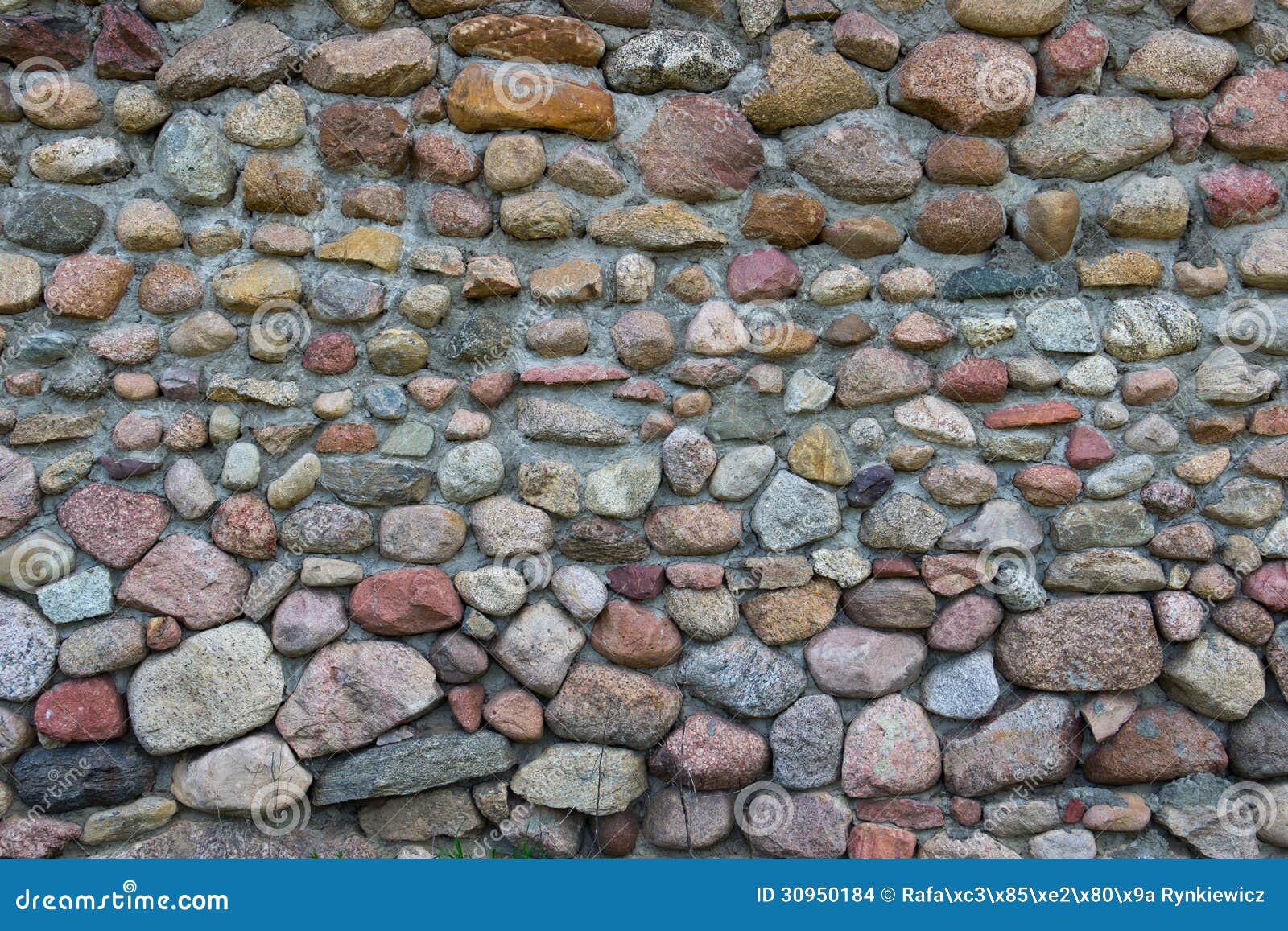 Un Mur En Pierre De Vieux Rocher Photo stock - Image du gravier, niveau ...
