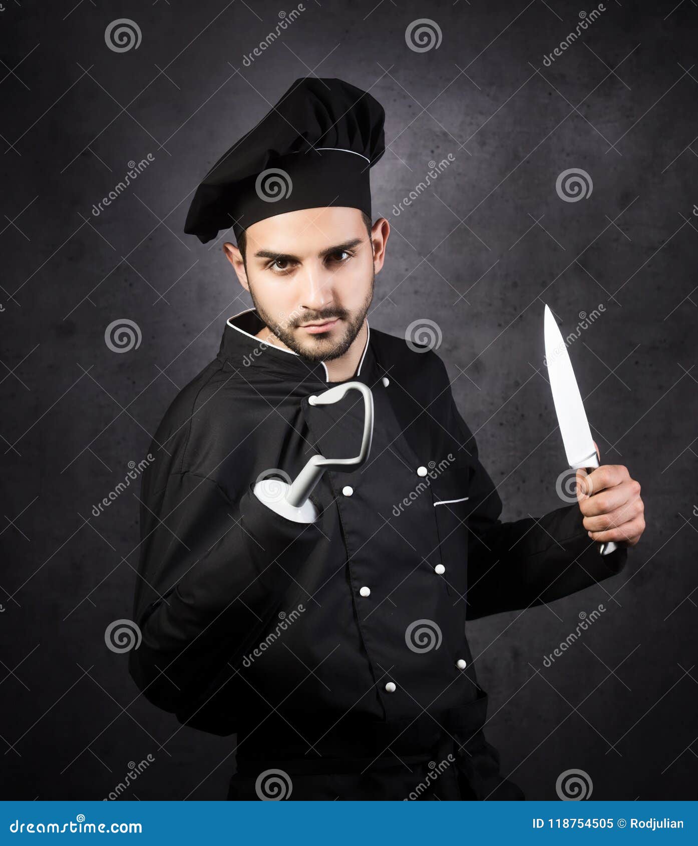 Un Ritratto Umoristico Di Un Fornello Stile Pirata Del Cuoco Unico Nel ... Un Ritratto Umoristico Di Un Fornello Stile Pirata Del Cuoco Unico Nel ...