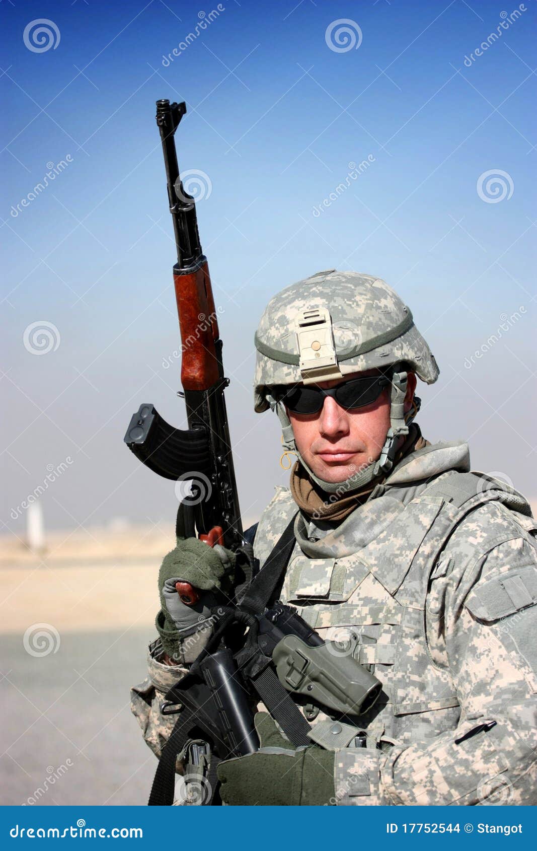 Un soldat des USA photo stock. Image du américain, oeil - 17752544