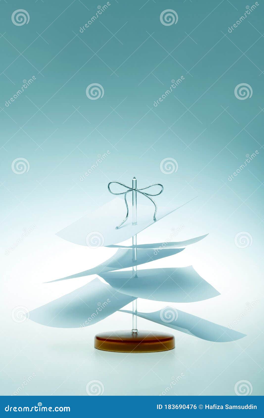 Un Support De Papier Pour Des Documents Photo stock - Image du bleu ...