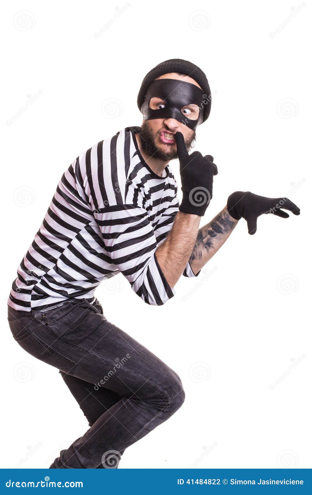 Un Voleur Avec Le Masque Slinking Tranquillement Photo stock - Image of ...