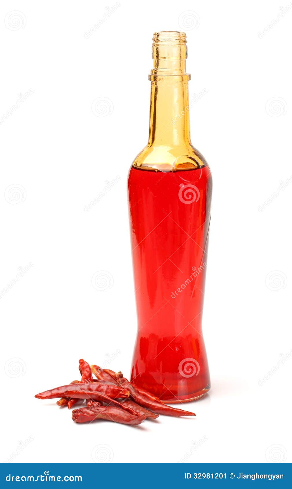 Una Botella De Aceite Del Chile Imagen de archivo - Imagen de fondo ...