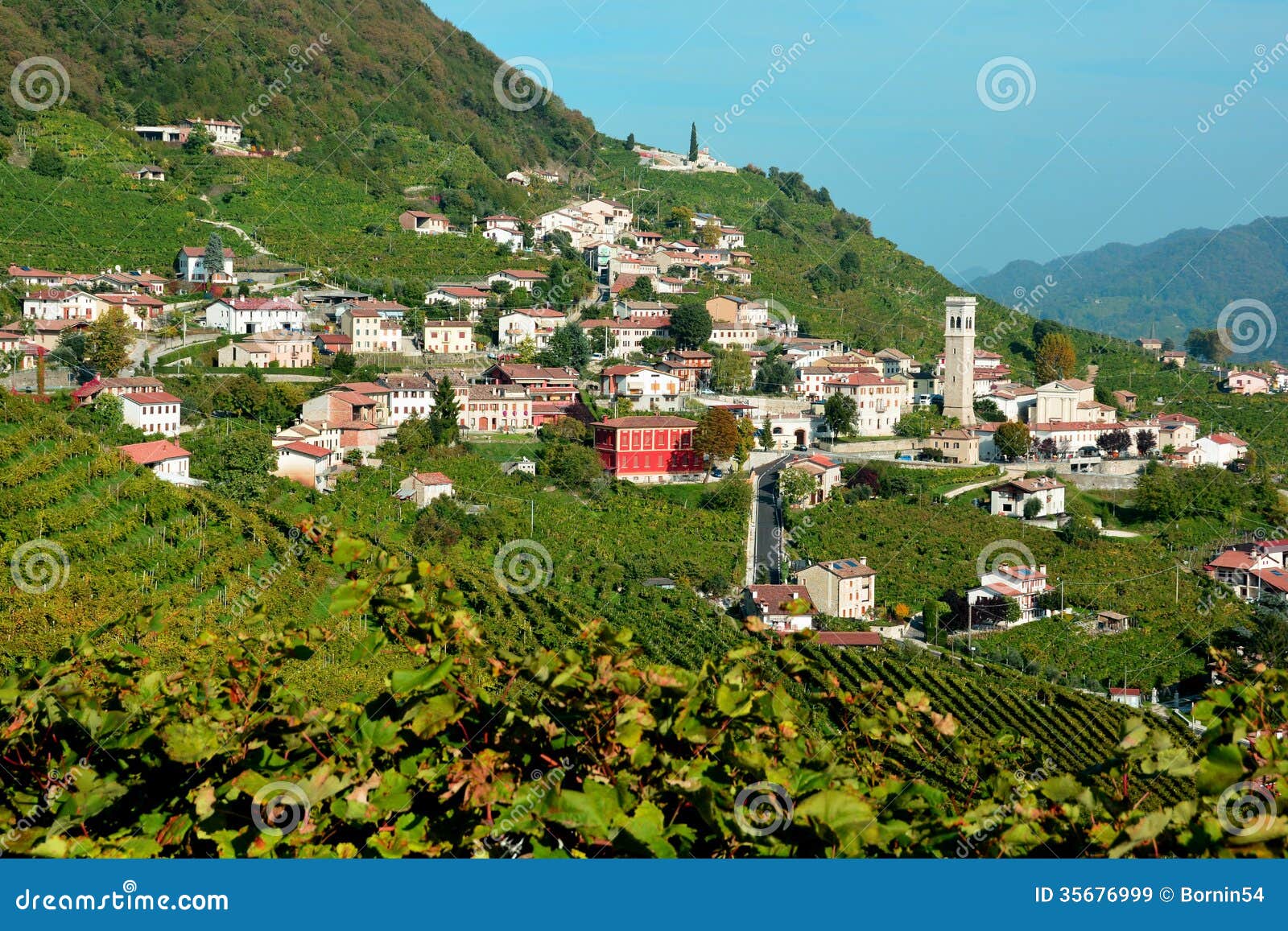 Una Escena De La Carretera De Prosecco Imagen de archivo - Imagen de ...