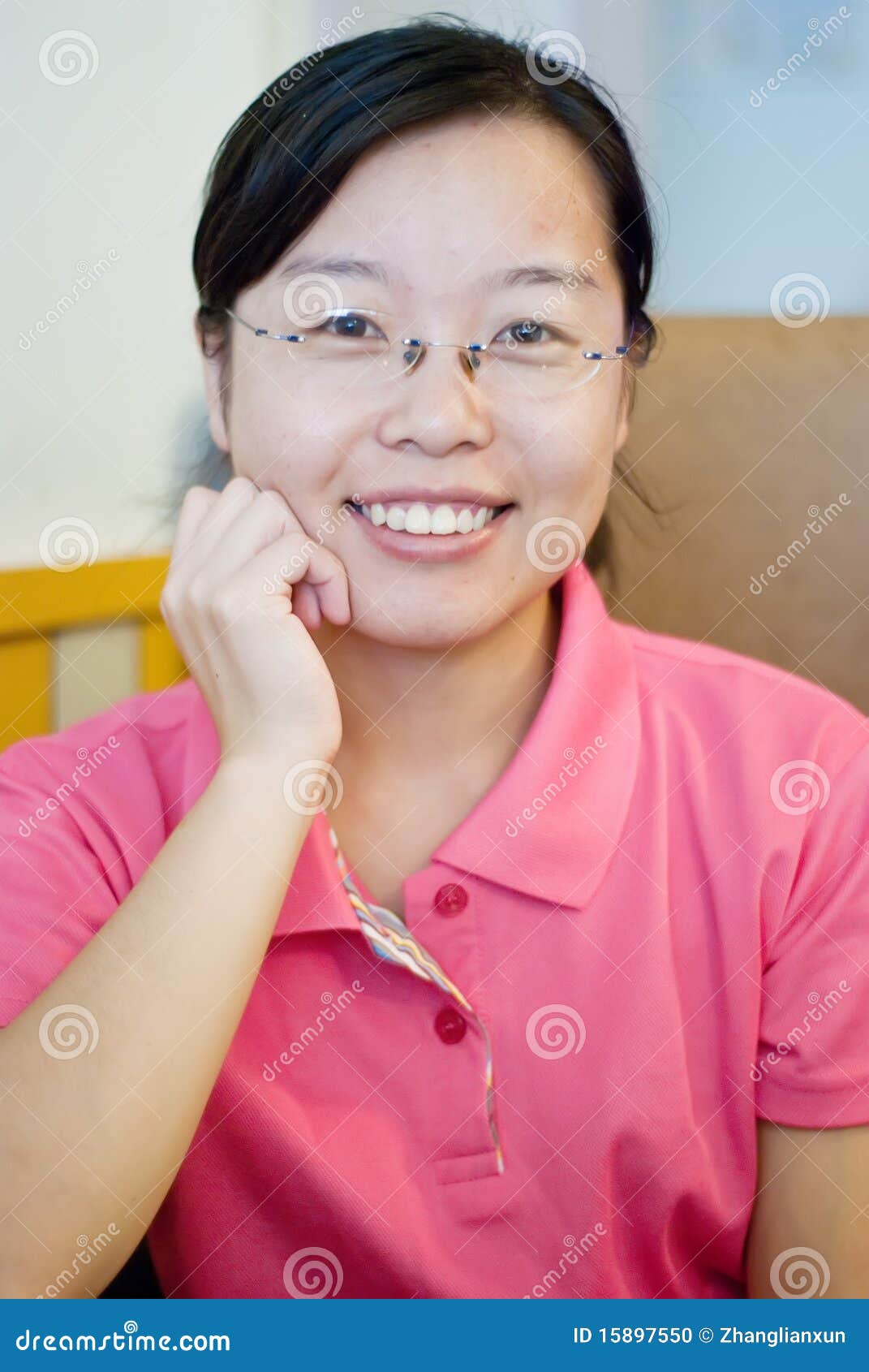 Una mujer china foto de archivo. Imagen de joven, mujer - 15897550