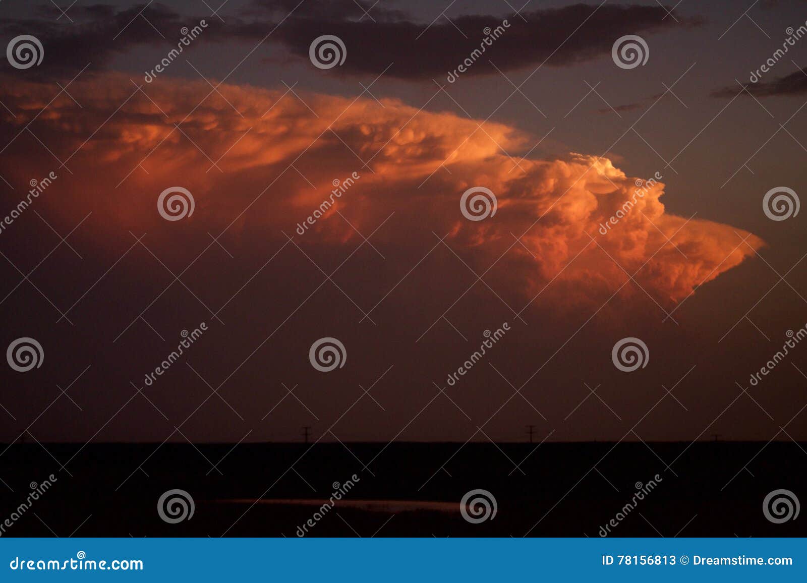 Una nube tempestuosa imagen de archivo. Imagen de cumulonimbo - 78156813