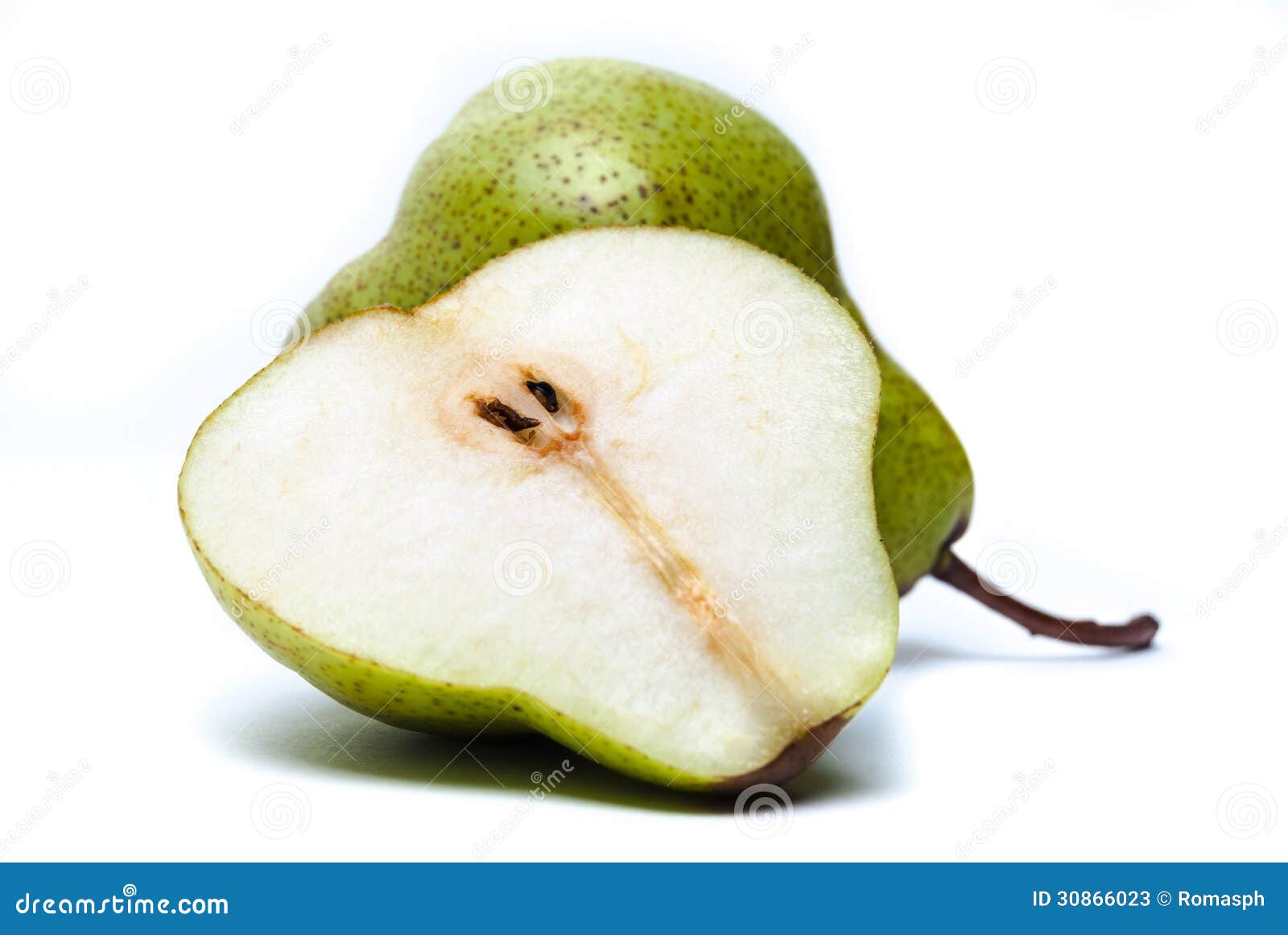 Una Pera Con Una Rebanada Aislada En Blanco Imagen de archivo - Imagen ...