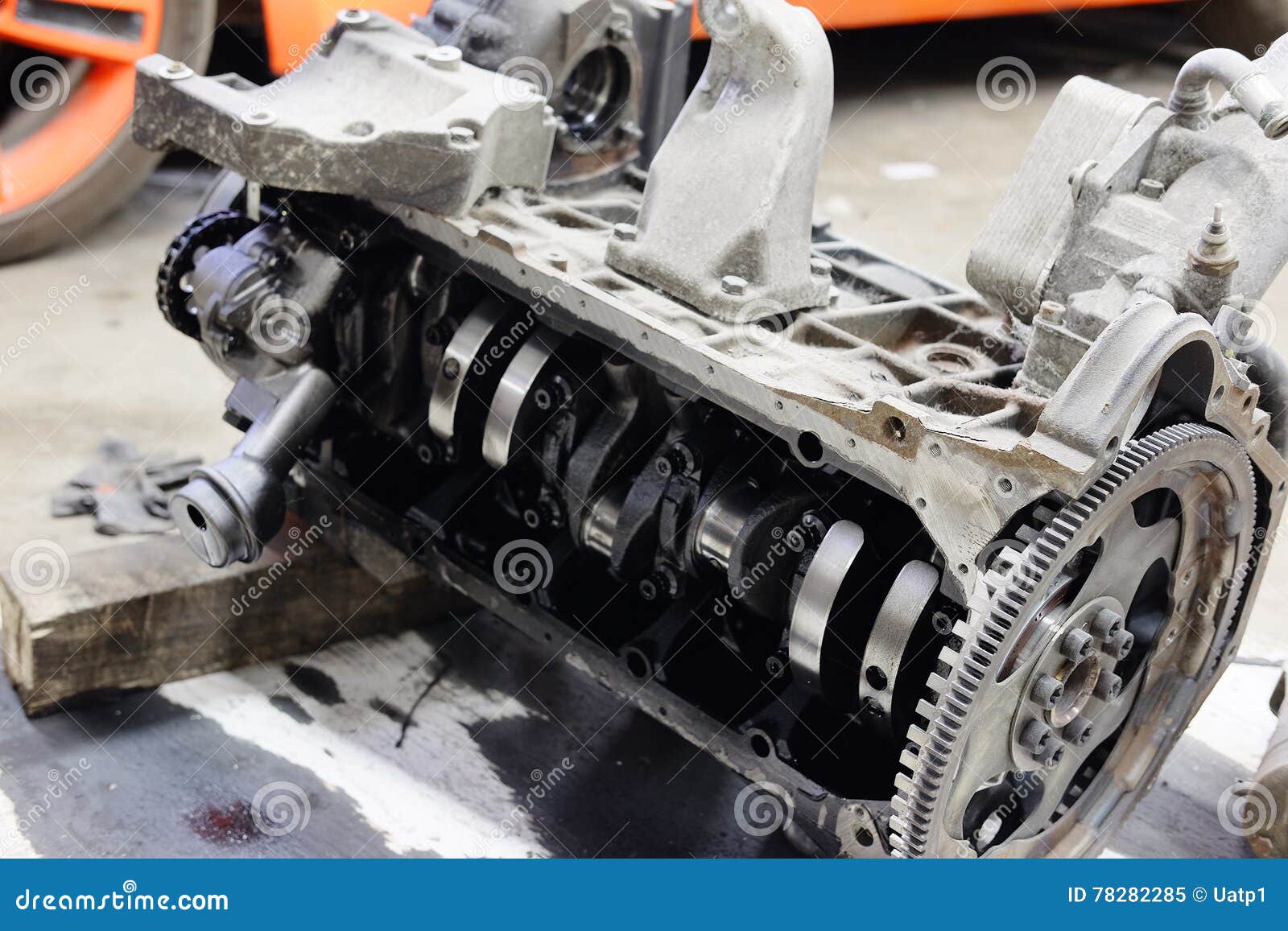 Transmission Checking And Repairing. Two Proficient Auto Mechanics ...