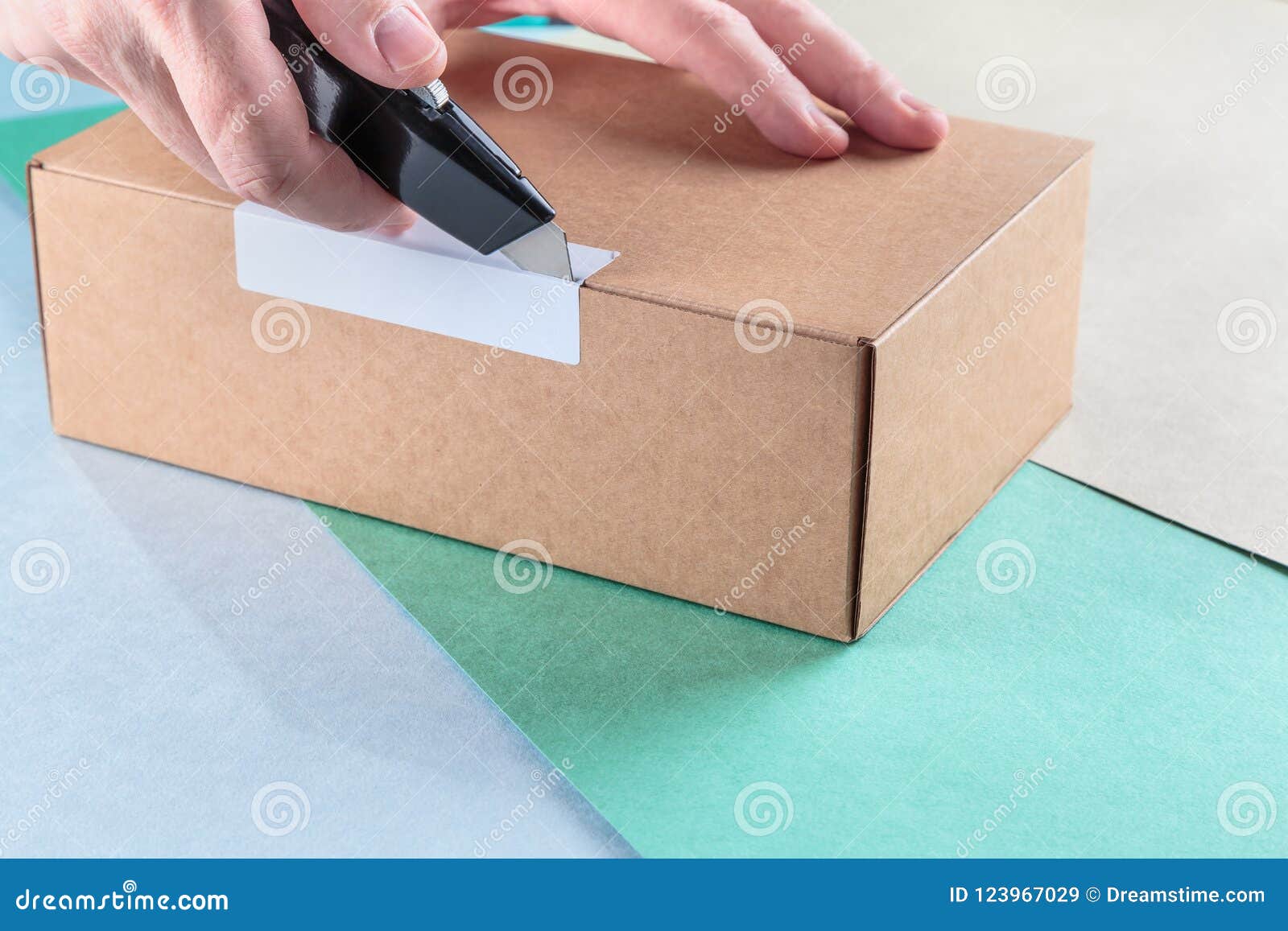 Unboxing the Parcels Packed Stock Image - Image of indoor, brown: 123967029