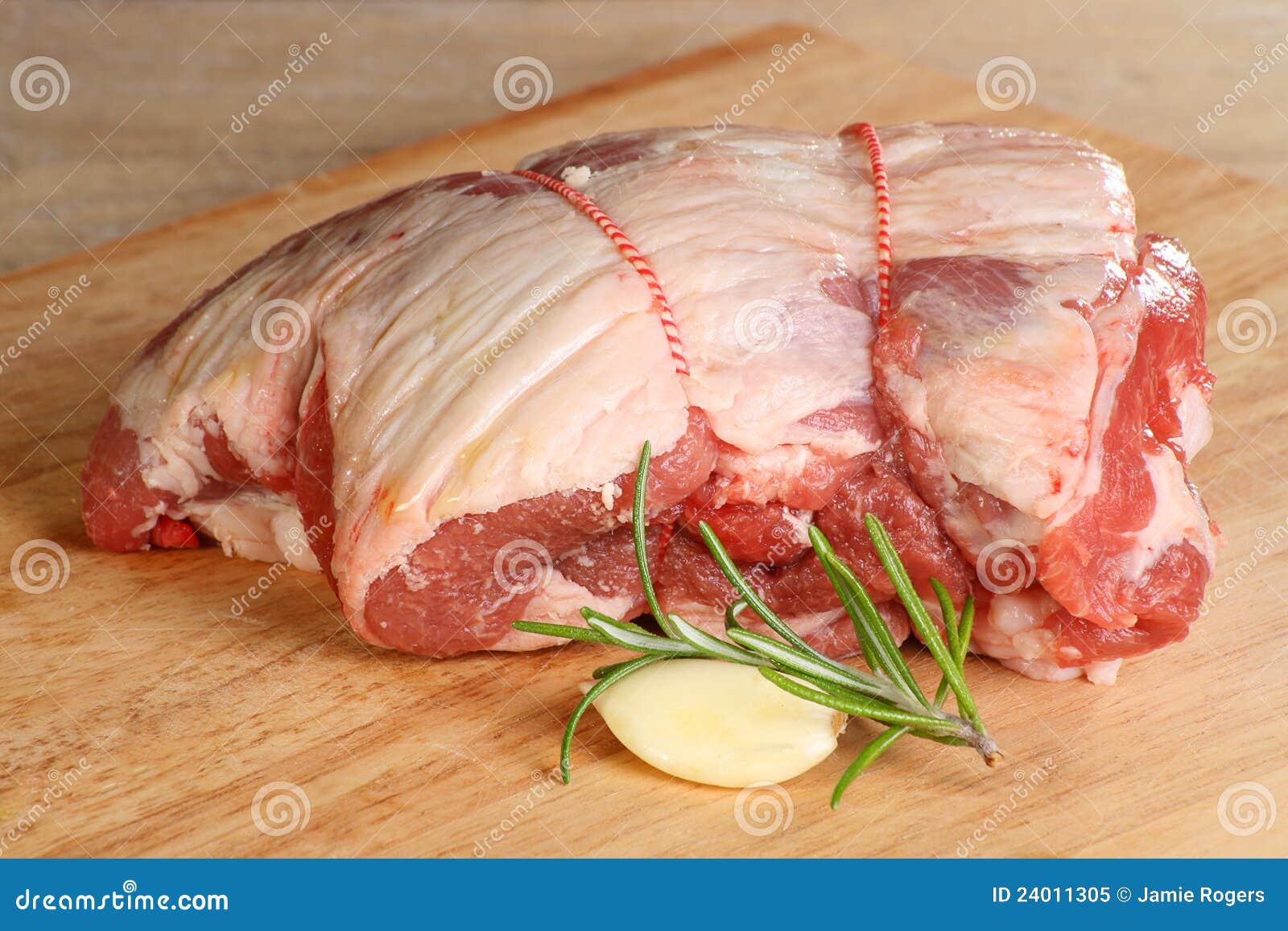 Uncooked lamb shoulder stock image. Image of vitamins - 24011305