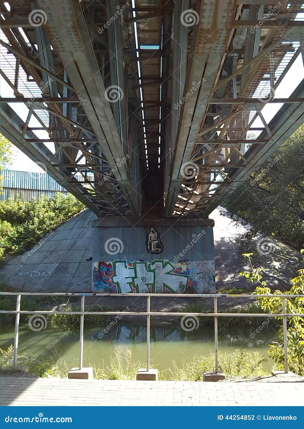 Under the bridge editorial photography. Image of structure - 44254852