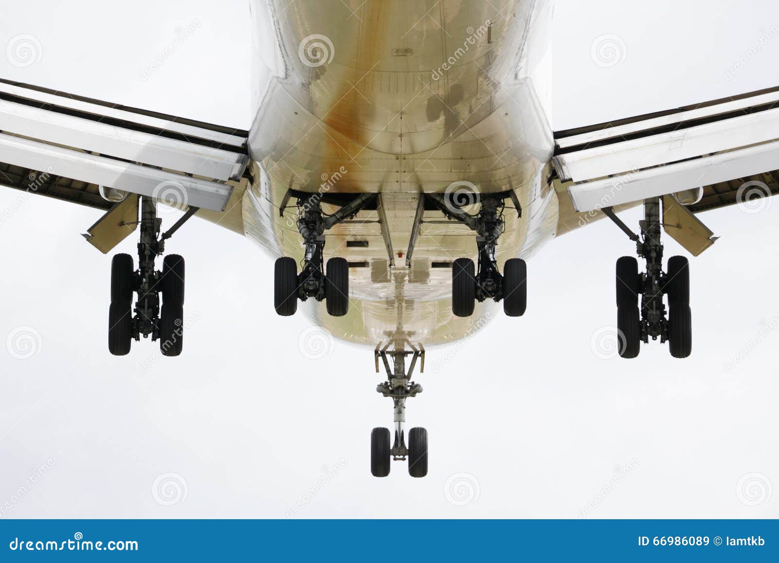 Under view jumbo jet stock image. Image of ventral, aircraft - 66986089