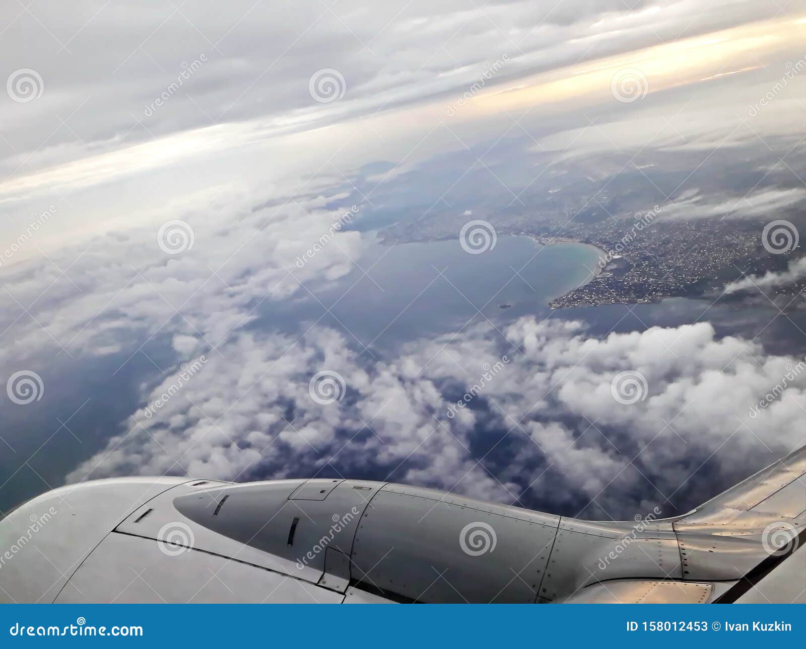Under the Wing of a Plane. Panoramic Views of Heaven and Earth from the ...