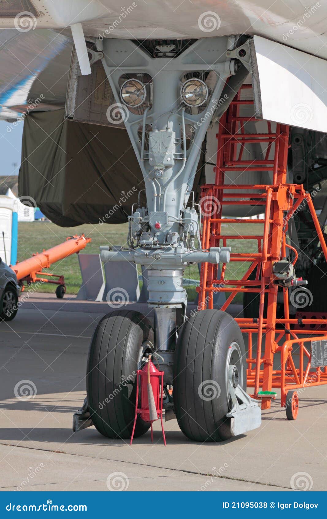 Undercarriage Royalty Free Stock Photos - Image: 21095038