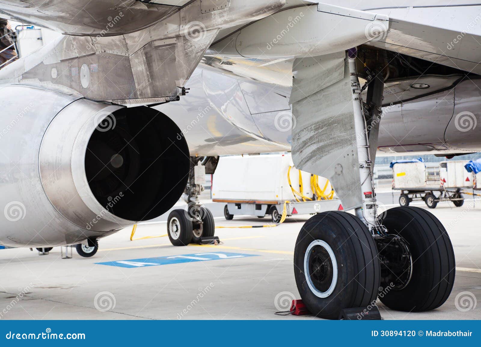 Undercarriage of an Airplane Stock Photo - Image of aeroport, airplane ...