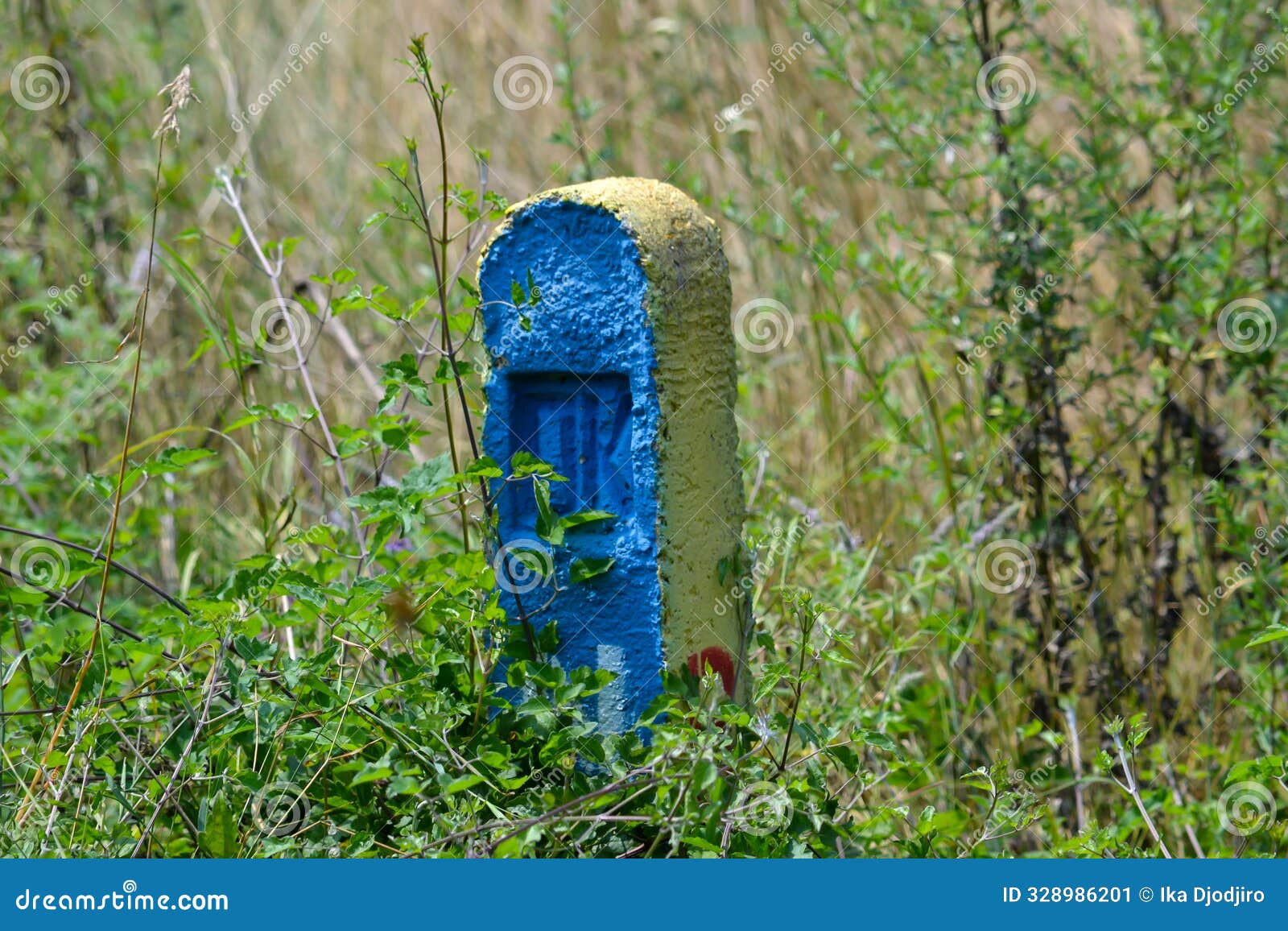 Underground cable label. stock image. Image of plant - 328986201