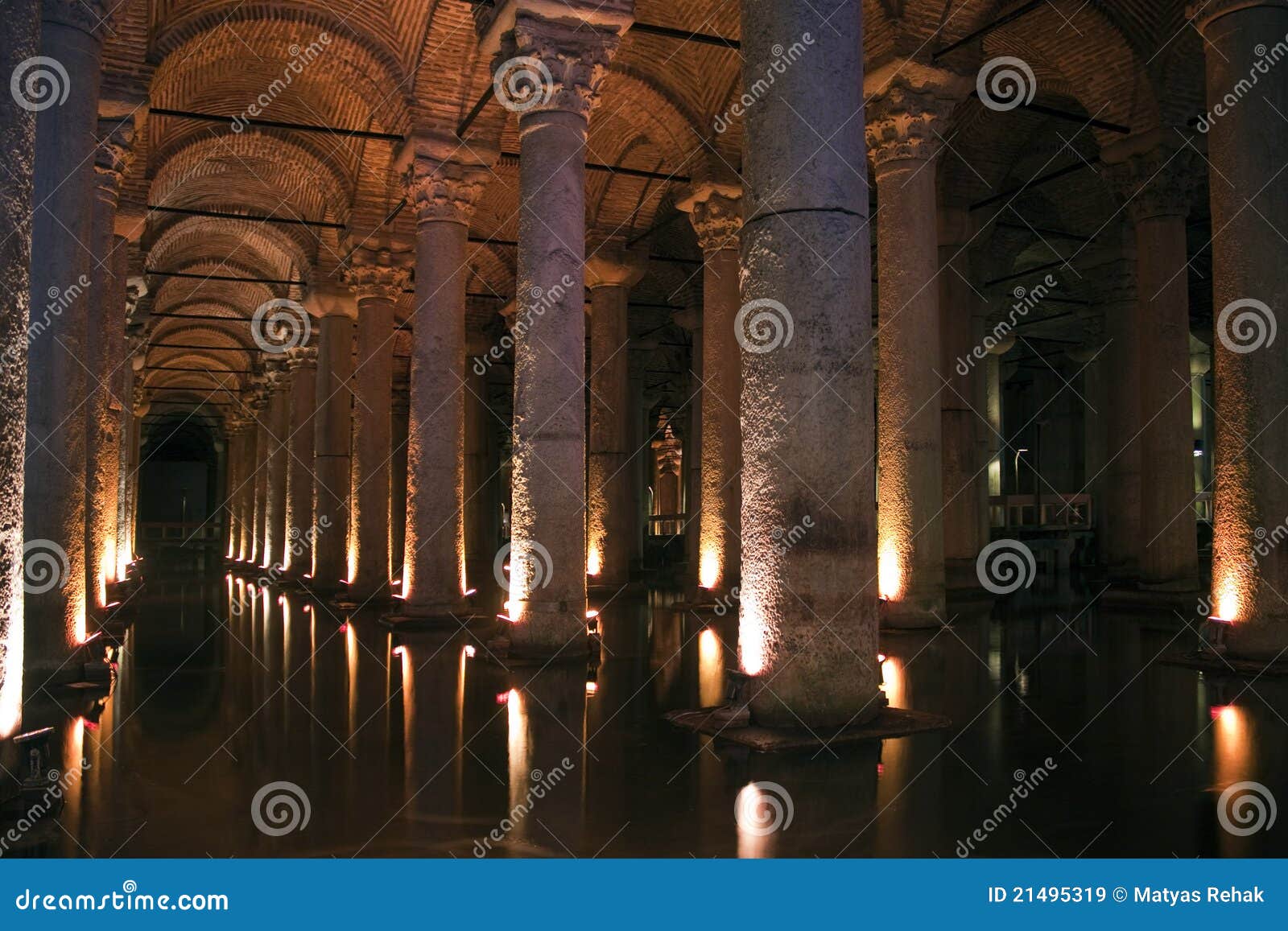 Underground Cistern in Istanbul Stock Image - Image of illumination ...