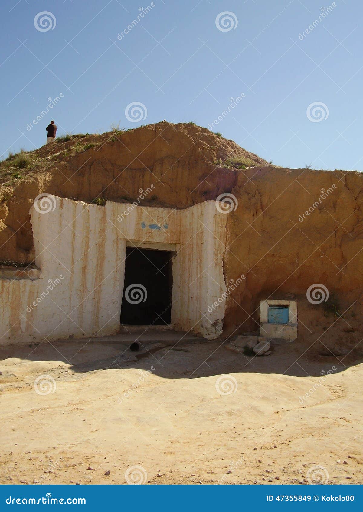 Underground desert house stock image. Image of sahara - 47355849