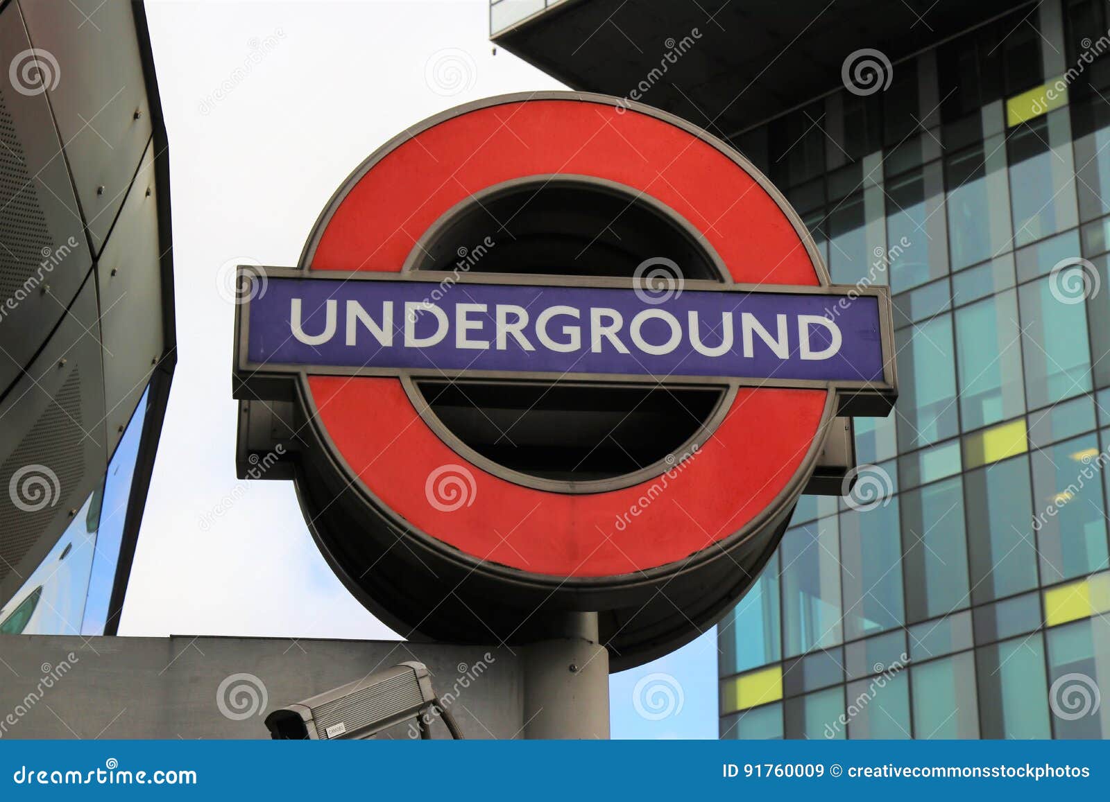 Underground Sign Picture. Image: 91760009