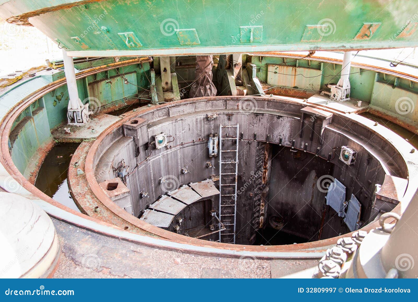 Underground silo entrance stock image. Image of weaponry - 32809997