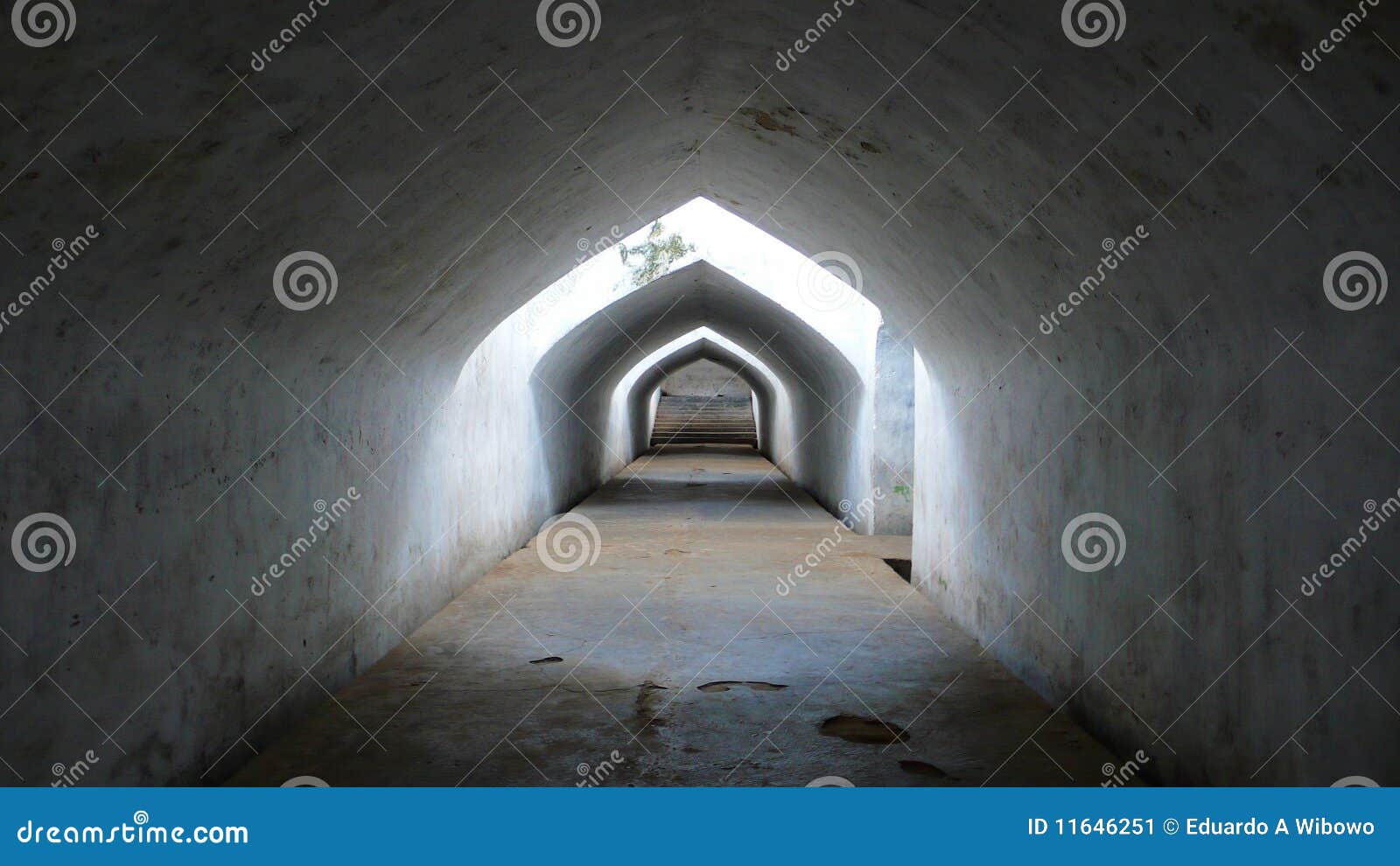 Underground walkway tunnel stock image. Image of sari - 11646251