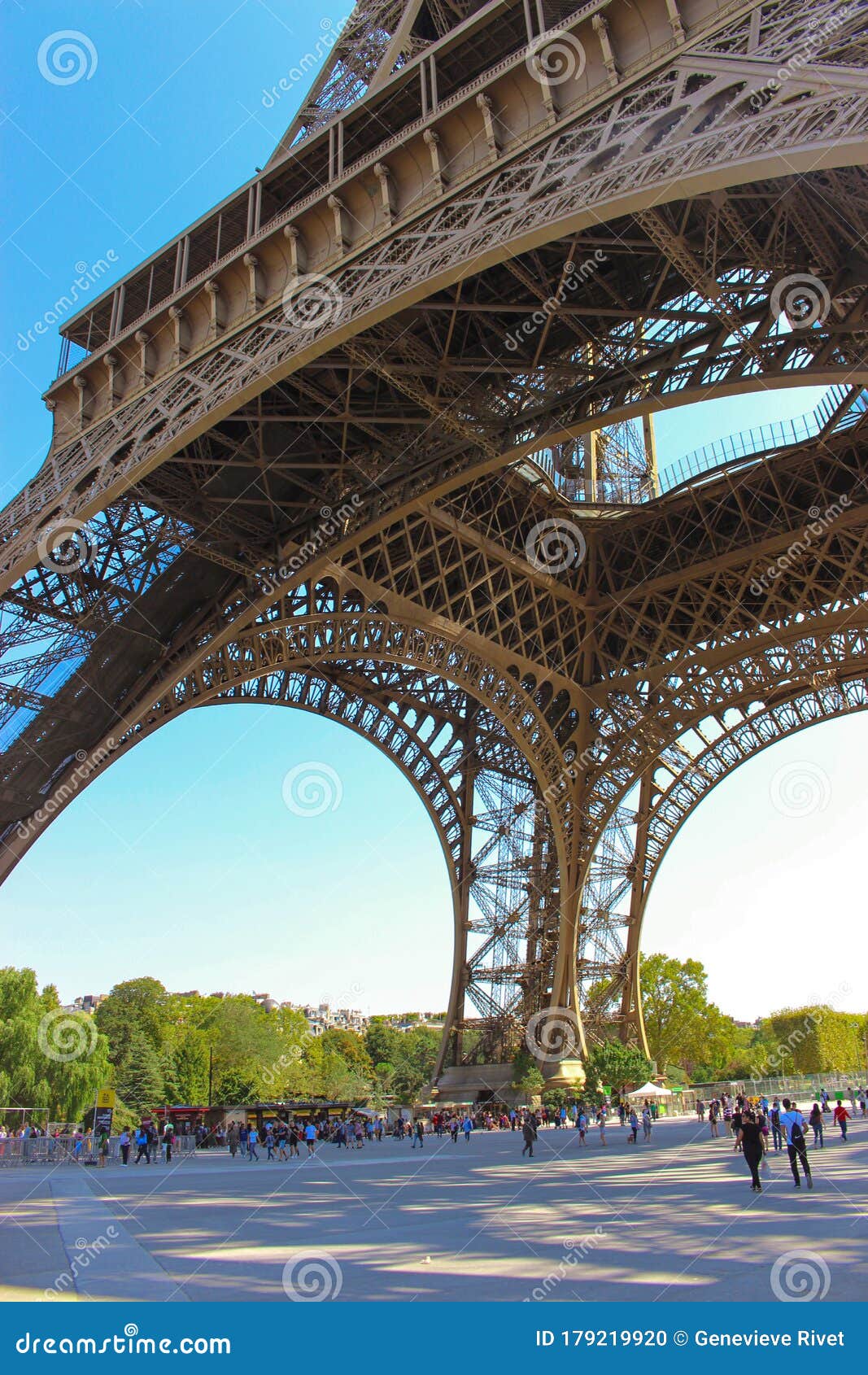 Underneath View of the Eiffel Tower Editorial Image - Image of ...