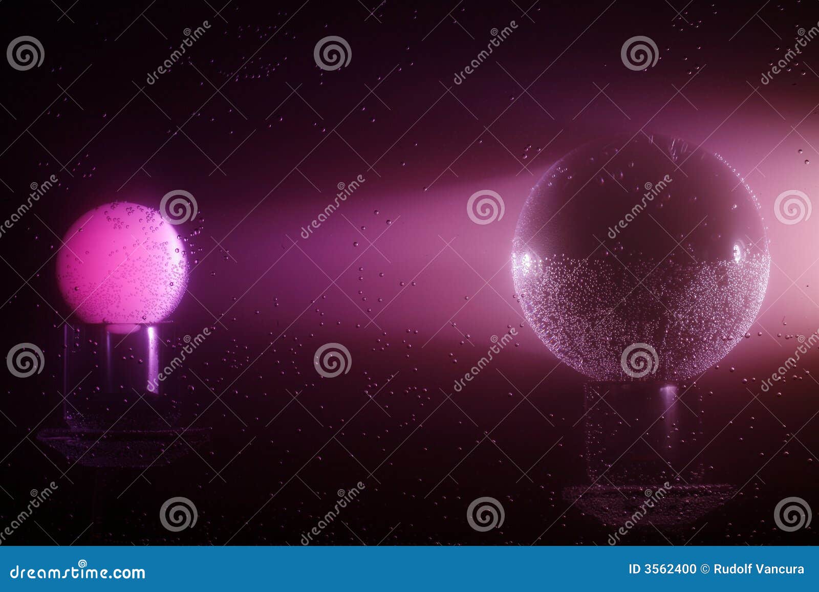 Underwater Balls with Light Stock Photo - Image of fluids, light: 3562400