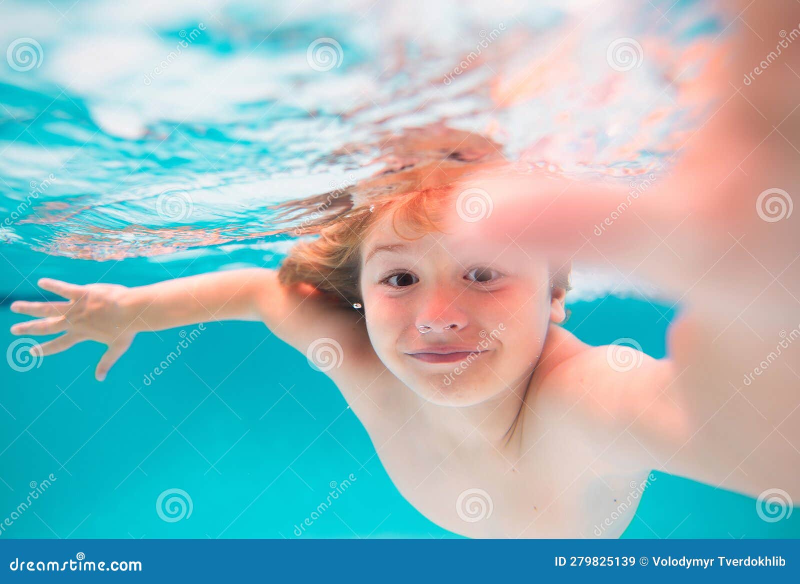 Underwater Boy in the Swimming Pool. Cute Kid Boy Swimming in Pool ...